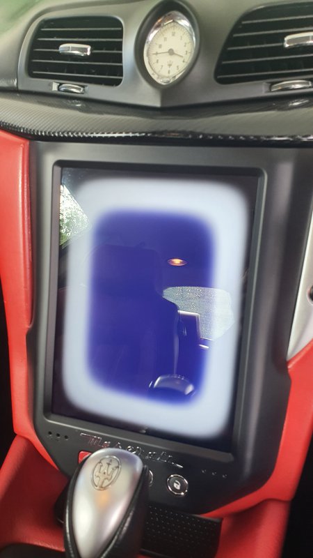white blue and black screen on new AuCar Gen 10.5" Tesla Screen ...