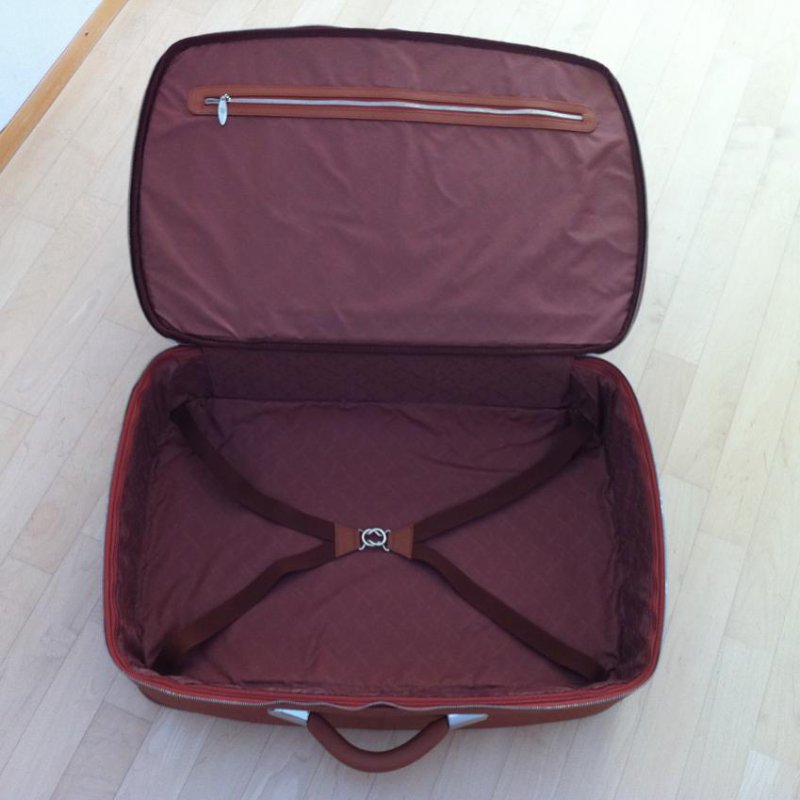 Sell Maserati Quattroporte luggage set, leather color | SportsMaserati.com
