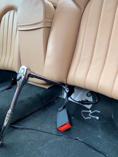 Rear seat removal | SportsMaserati.com