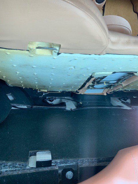 Rear seat removal | SportsMaserati.com