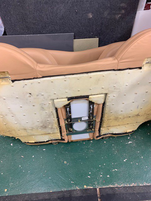 Rear seat removal | SportsMaserati.com