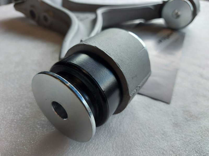 Upgraded refurbished control arms | SportsMaserati.com