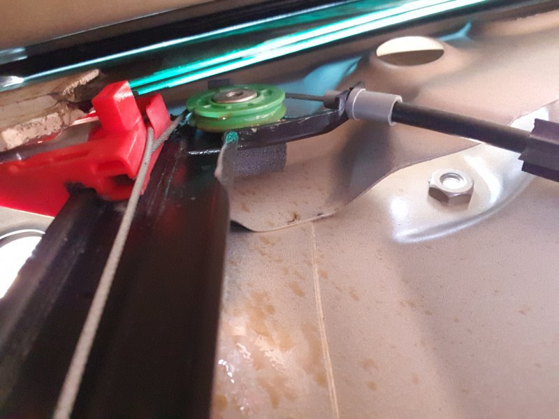 Rear window mechanism woes | SportsMaserati.com